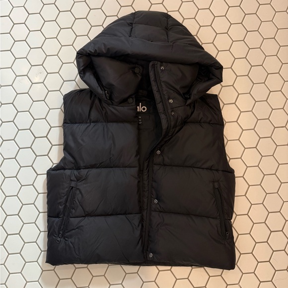 ALO Yoga | Jackets & Coats | Alo Gold Rush Puffer Vest | Poshmark